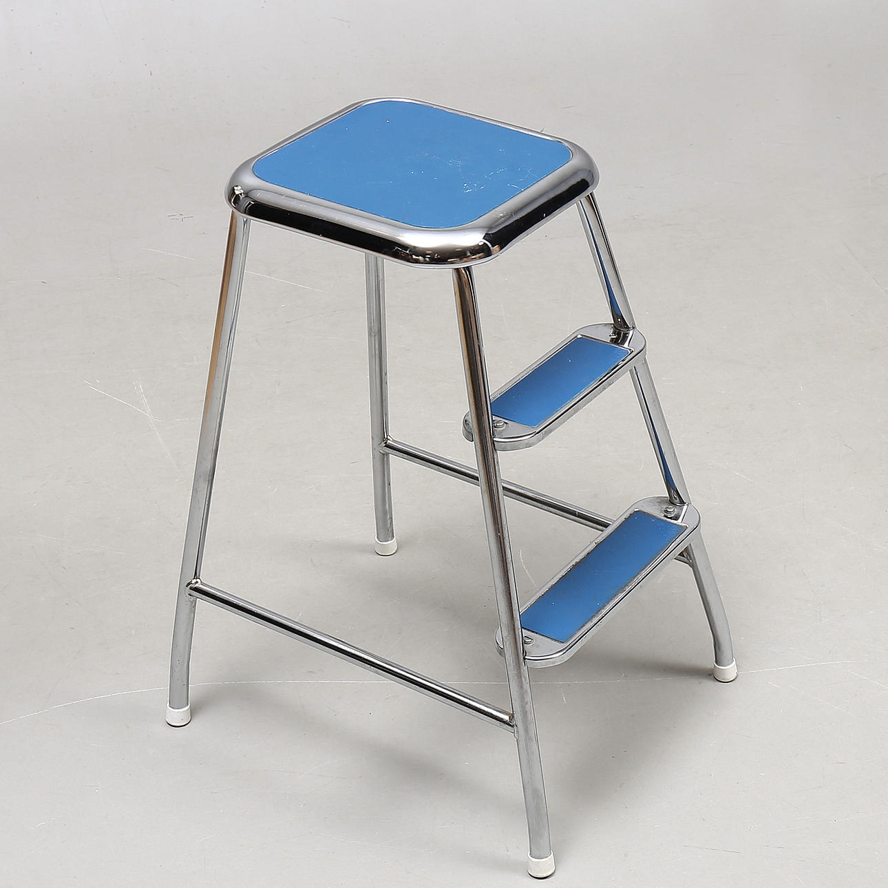 STEGPALL, metall, AWAB, 1900-tal. Möbler - Fåtöljer & Stolar - Auctionet