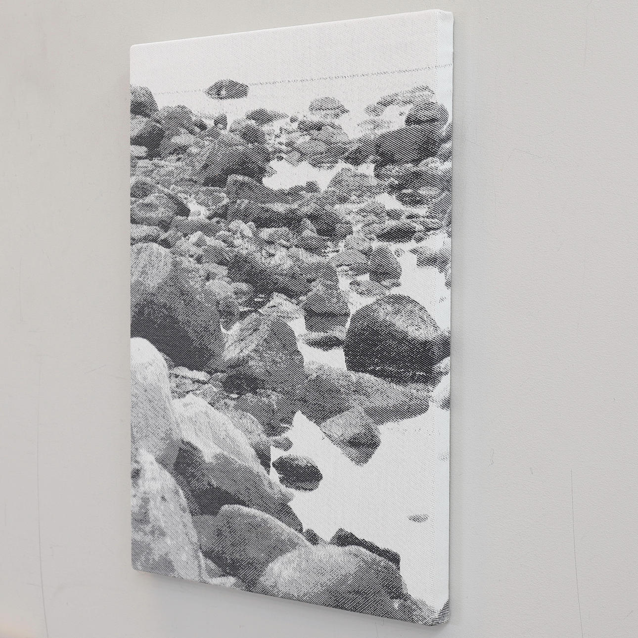 BRITT-MARIE HENRIKSSON. Strandkant", vävd tavla. Konst - Övrigt - Auctionet