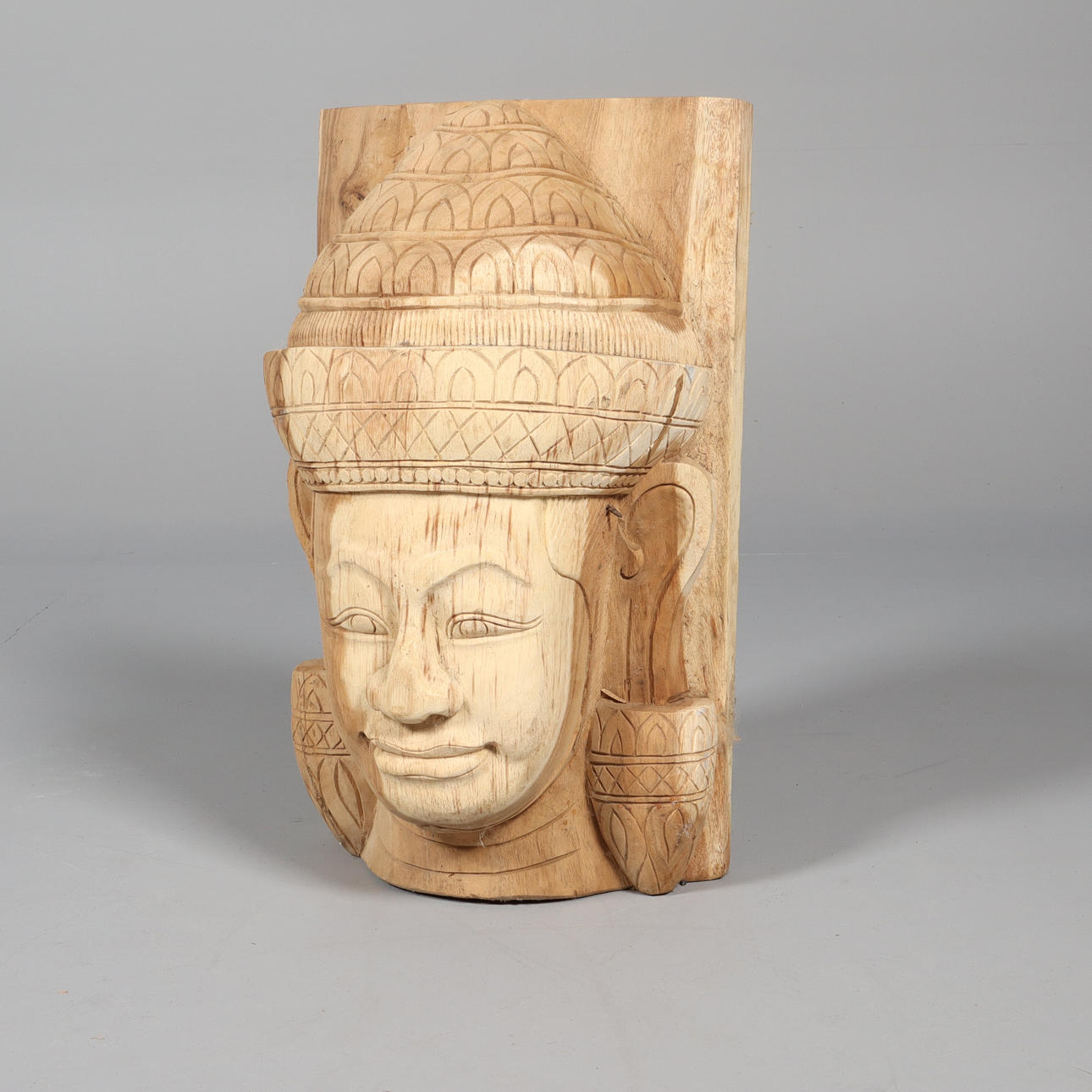 STATY, trä, Buddha. Konst - Skulptur - Auctionet
