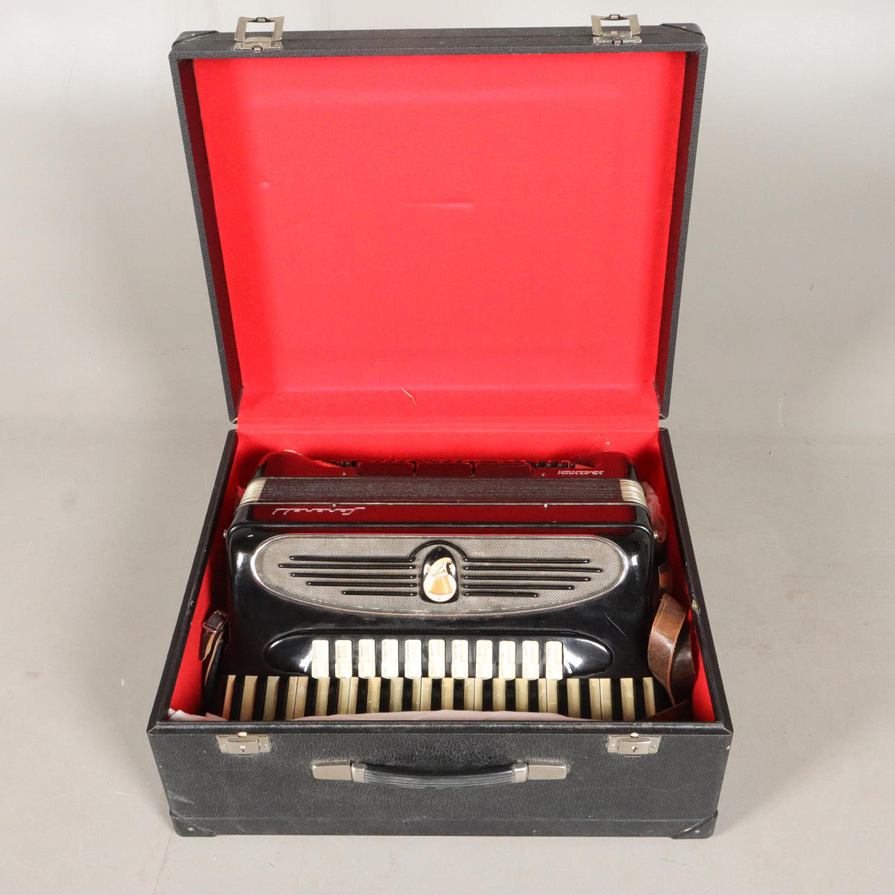 DRAGSPEL, Serenelli, 1900 tal. Samlarföremål - Musikinstrument - Auctionet