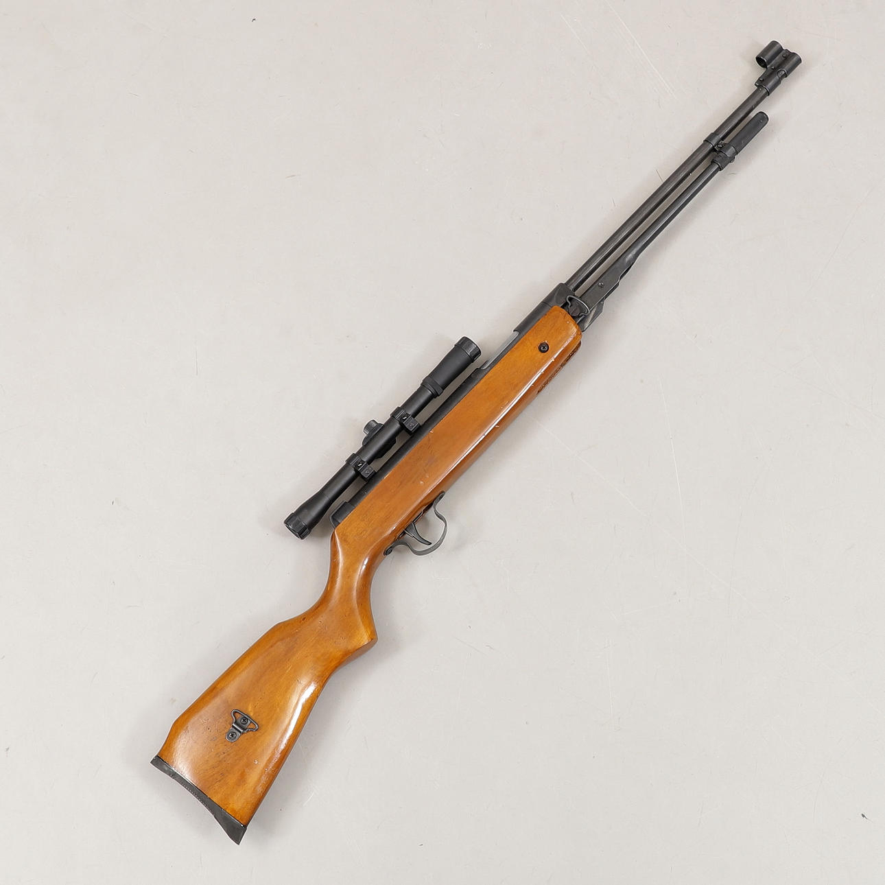 AIR RIFLE with accessories, "B3 Series", Caliber 4.5 mm. Weapons ...