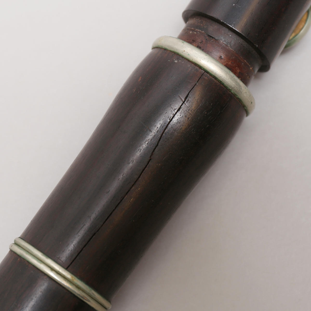 CROSS FLUTE, 1900s. Miscellaneous - Musical instruments - Auctionet