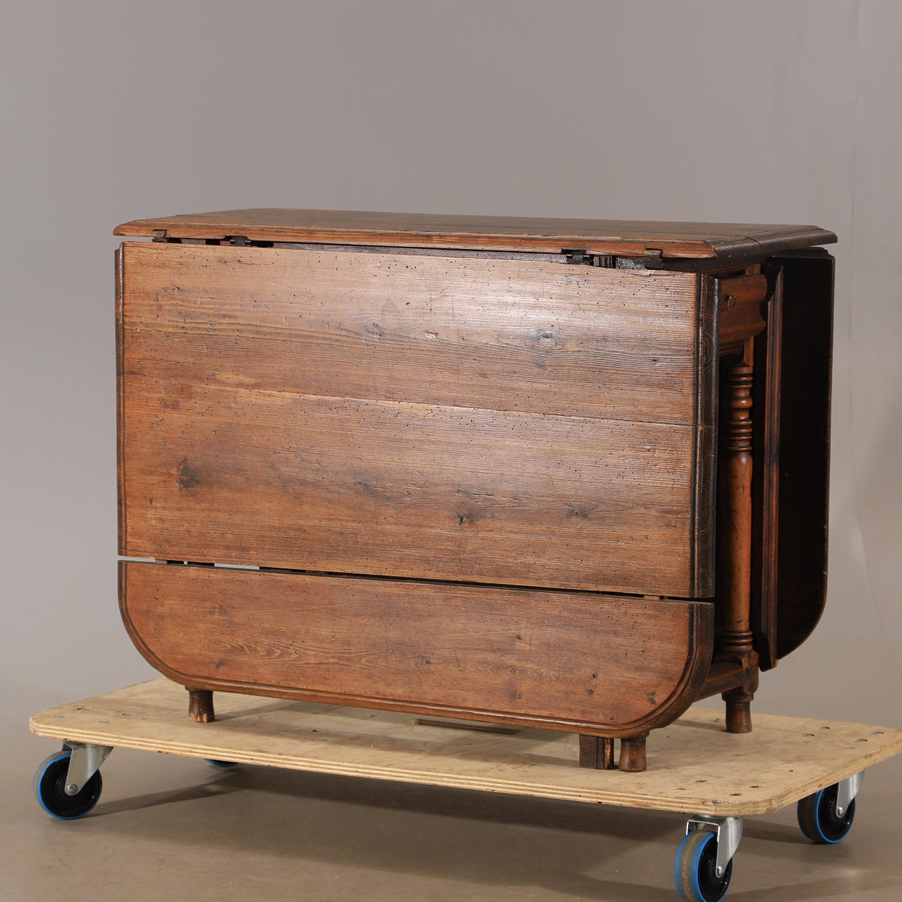 SLAGBORD med låda, 1800-tal. Möbler - Bord - Auctionet