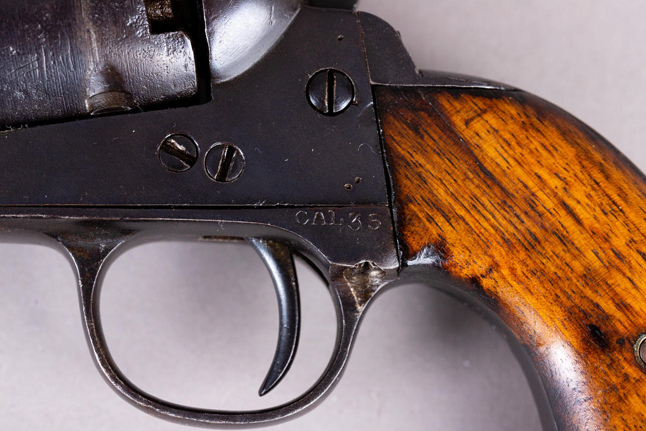 antik stil revolver replika. Övrigt - Övrigt - Auctionet