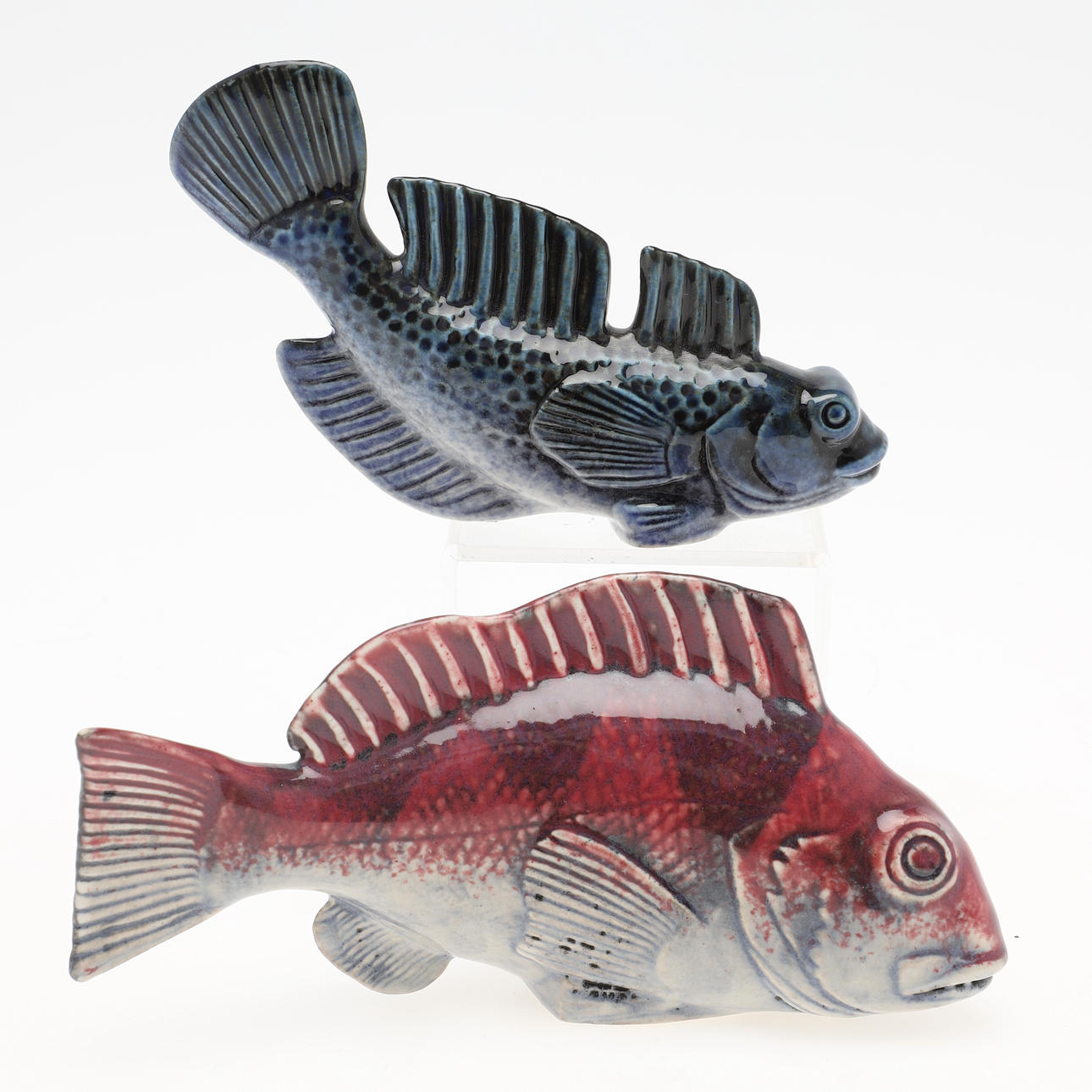 SVEN WEJSFELT. figuriner, 2 st, fiskar, ur serien "Stim", glaserat ...