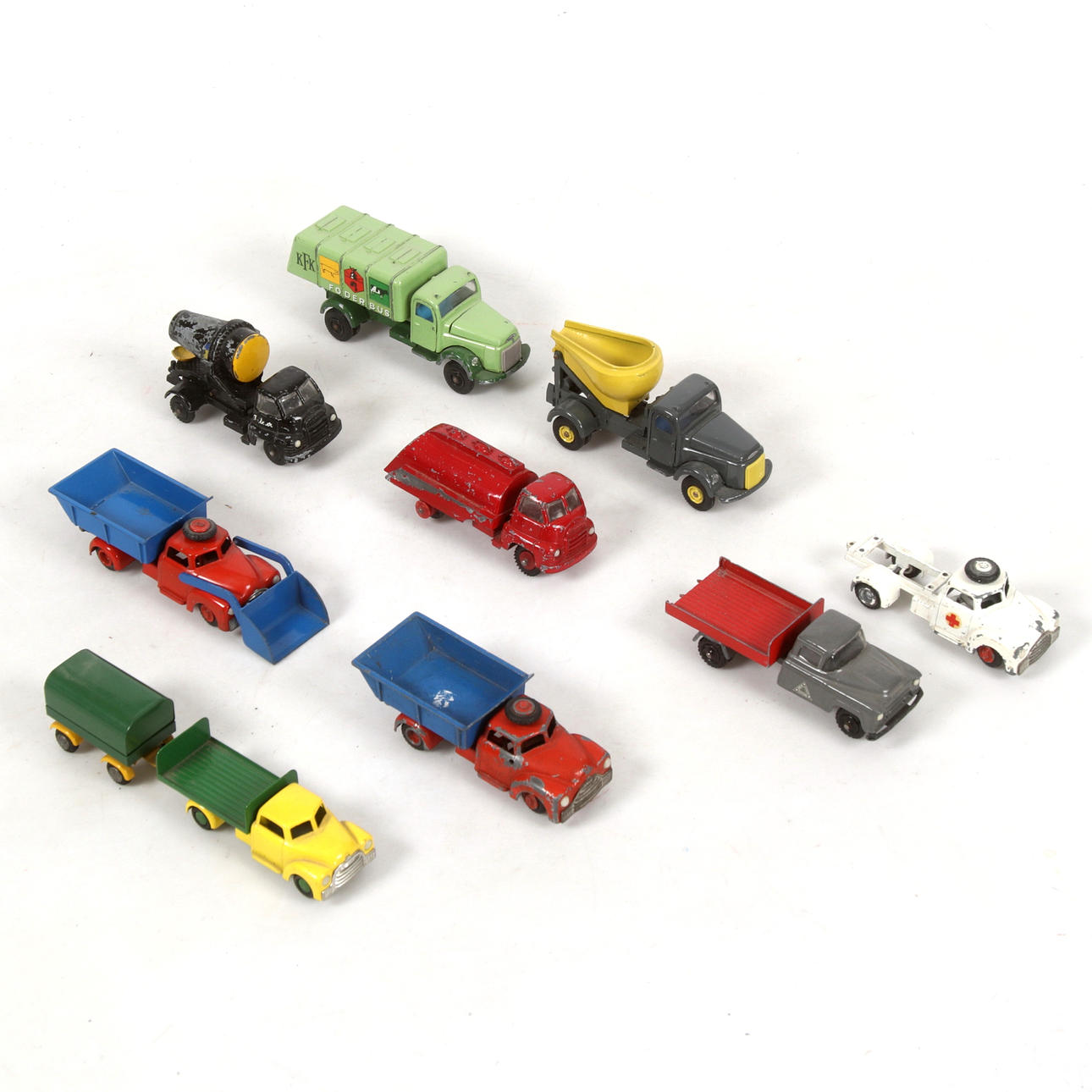 MODELLBILAR, plåt, 9 st, lastbilar, Vilmer Toys, Danmark. Leksaker ...