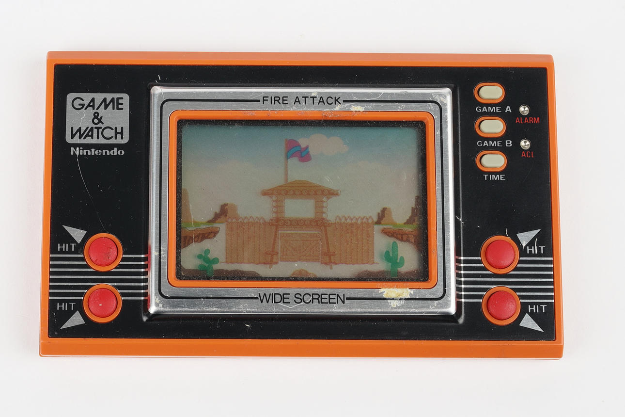 FIRE ATTACK, Game & Watch, Nintendo, 1982. Leksaker - Leksaker - Auctionet