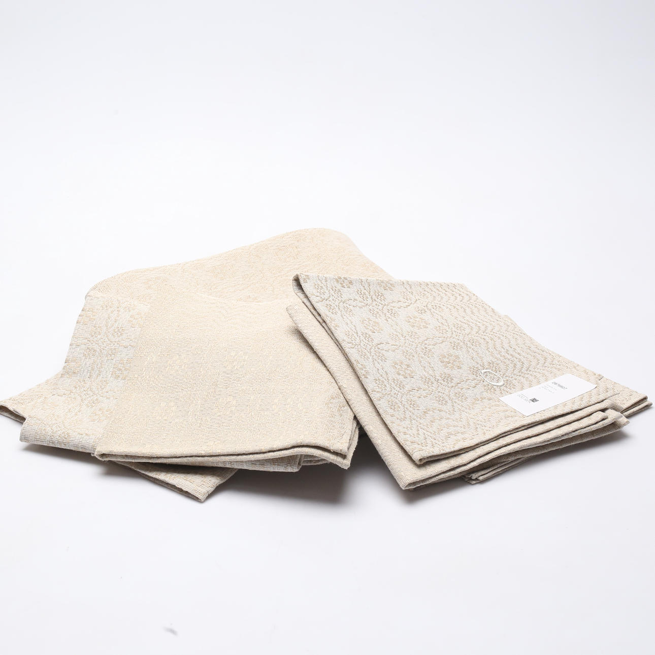 DUKAR, 2 st, samt SERVETTER, 6 st. Mattor & Textil - Textil - Auctionet