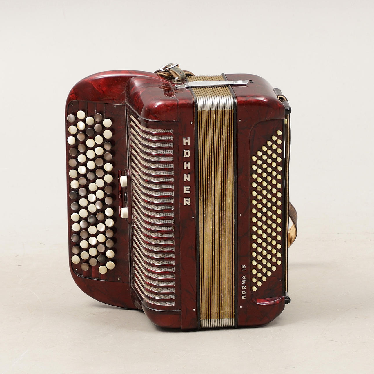 DRAGSPEL, Hohner, Norma IS. Samlarföremål - Musikinstrument - Auctionet