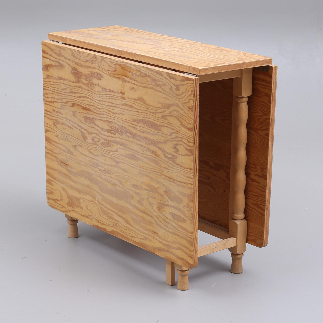 SLAGBORD, furu/fanér, 1900-talets senare del. Möbler - Bord - Auctionet