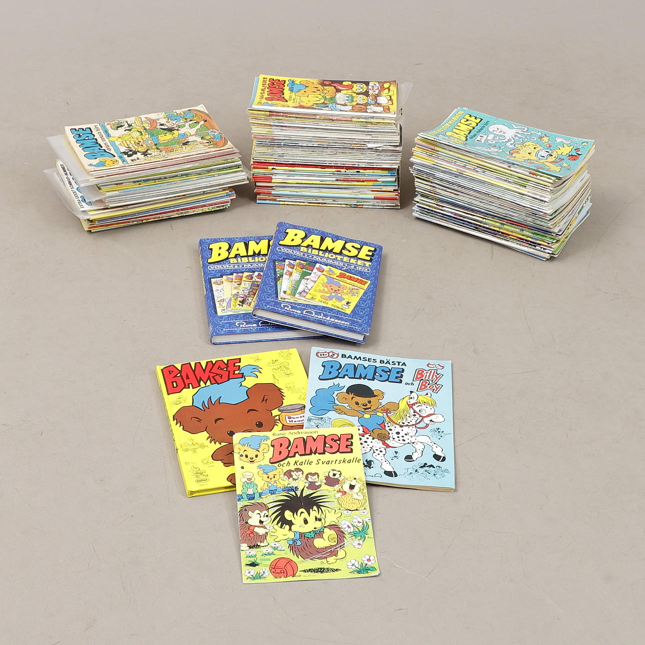 BAMSE, serietidningar, 141 st, 1970/80/90-tal. Leksaker ...