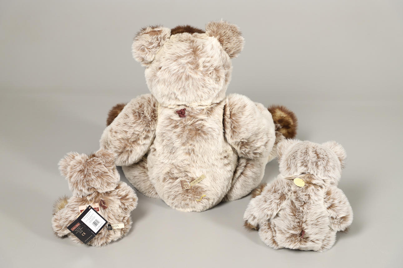 CHARLIE BEARS - LARGE LIMITED EDITION TEDDY BEAR 'DADDY DIESEL' & TWO ...