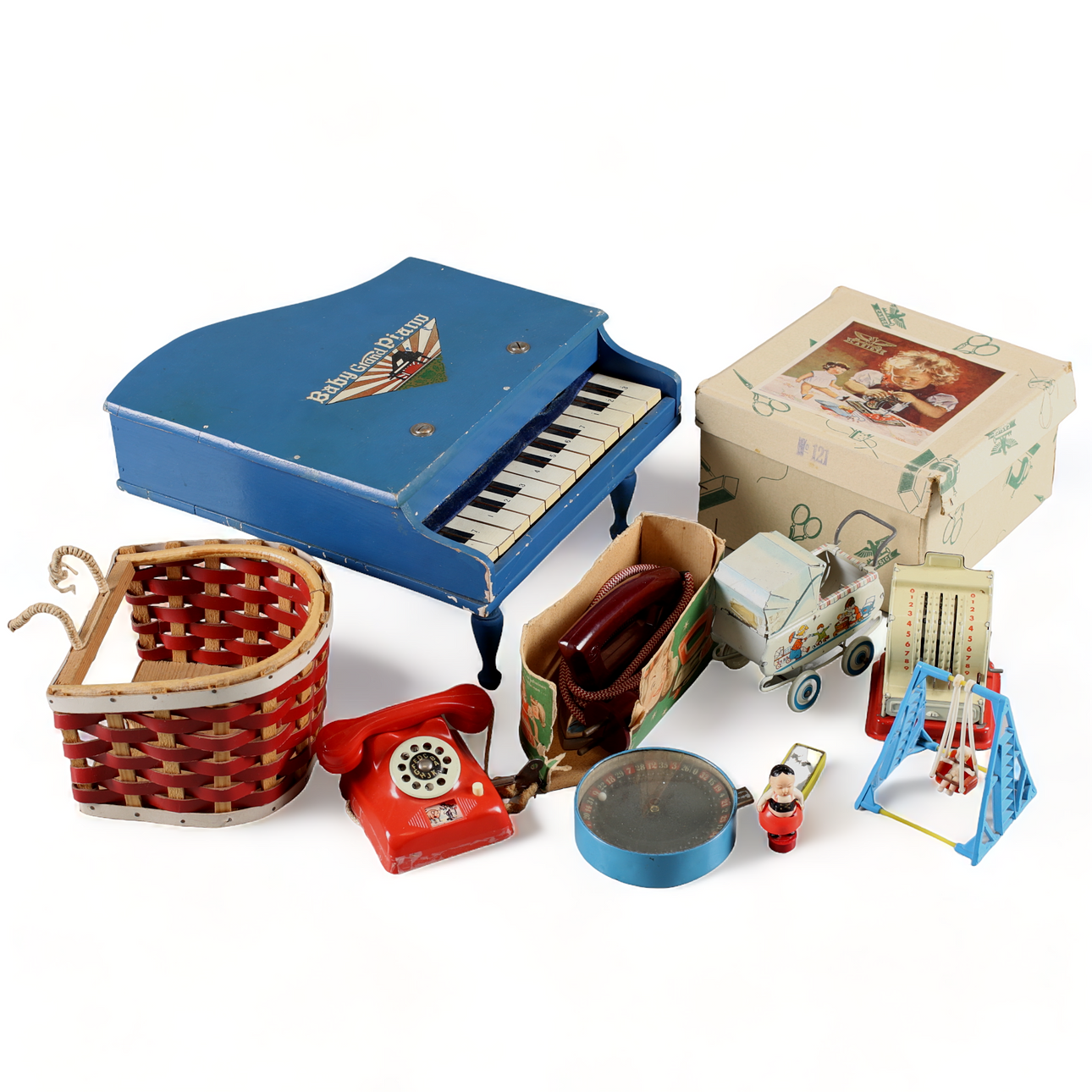 TOYS, A Collection, tin/plastic/wood, 1900s. Toys - Toys - Auctionet