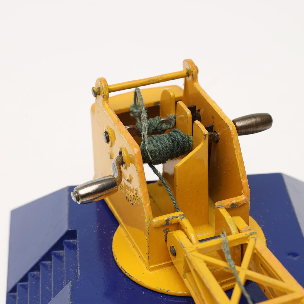 DINKY 401 gaffeltruck, 973 kran, vägmärken och tillbehör bensinmack ...