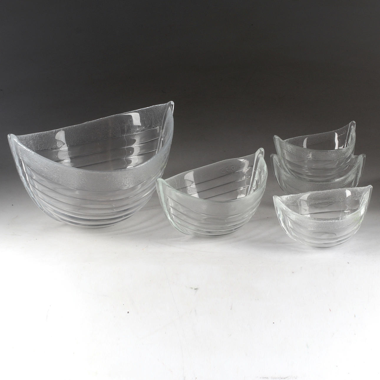 PAUL ISLING. Skålar, 5 st. glas, "Bohusflkottan, Nybro Crystal. Glas ...