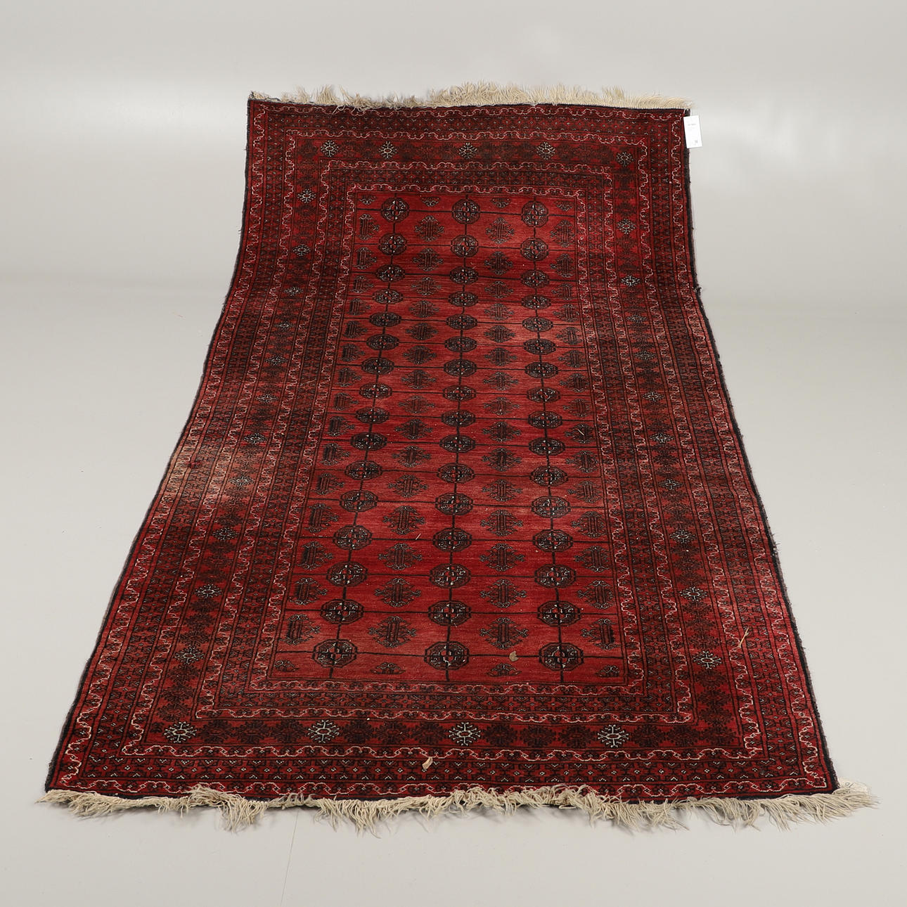 AFGHANSK TURKMENSK MATTA. Mattor & Textil - Mattor - Auctionet