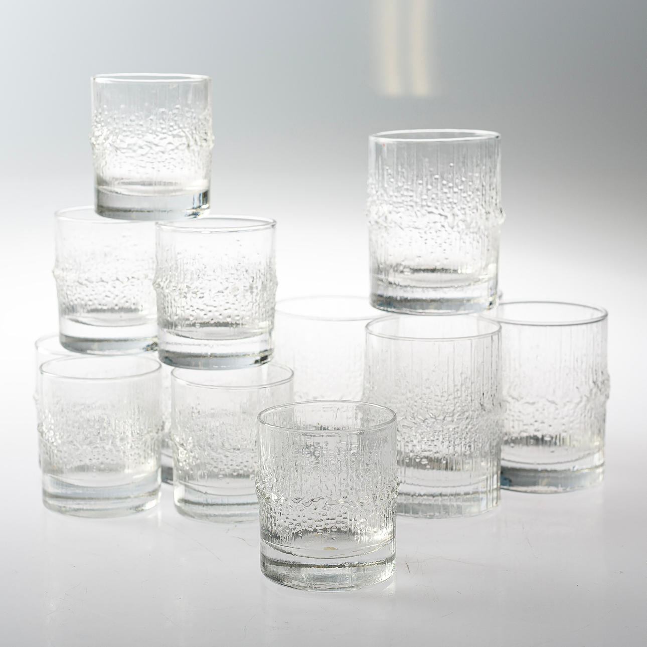 TAPIO WIRKKALA. Snapsglas / Whiskyglas, 13st, "Niva", Iittala, Finland ...