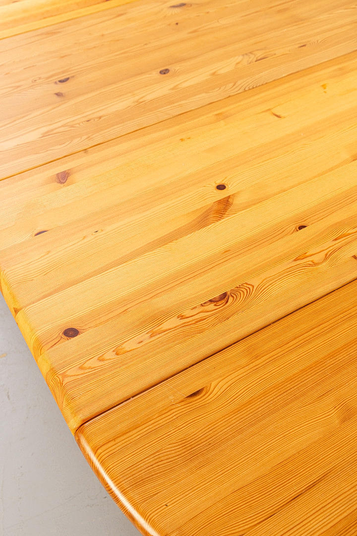 Runt matbord, utdragbart, 4 förlängningsplattor (5). Möbler - Bord ...