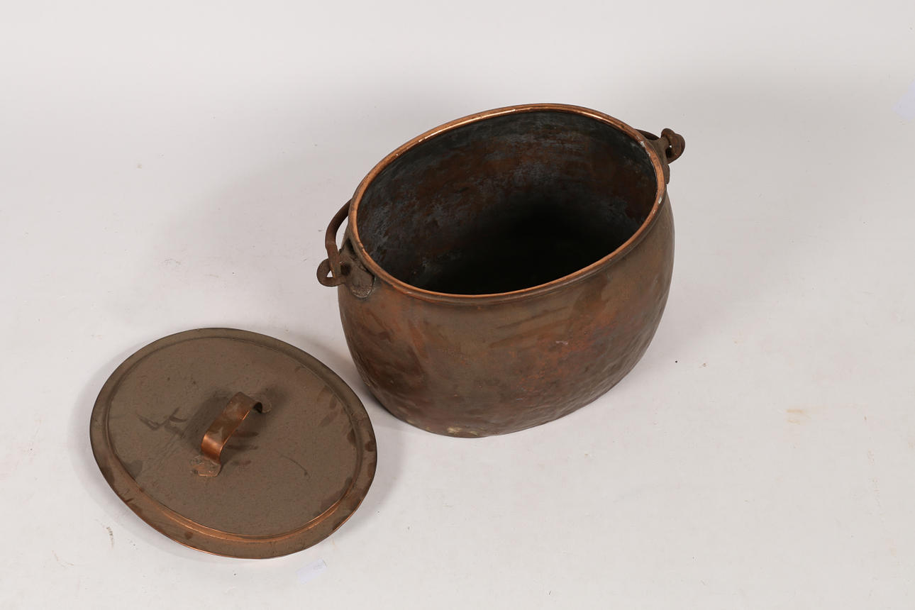 A LARGE VICTORIAN COPPER COULDRON. Silver & Metals - Pewter, Brass ...