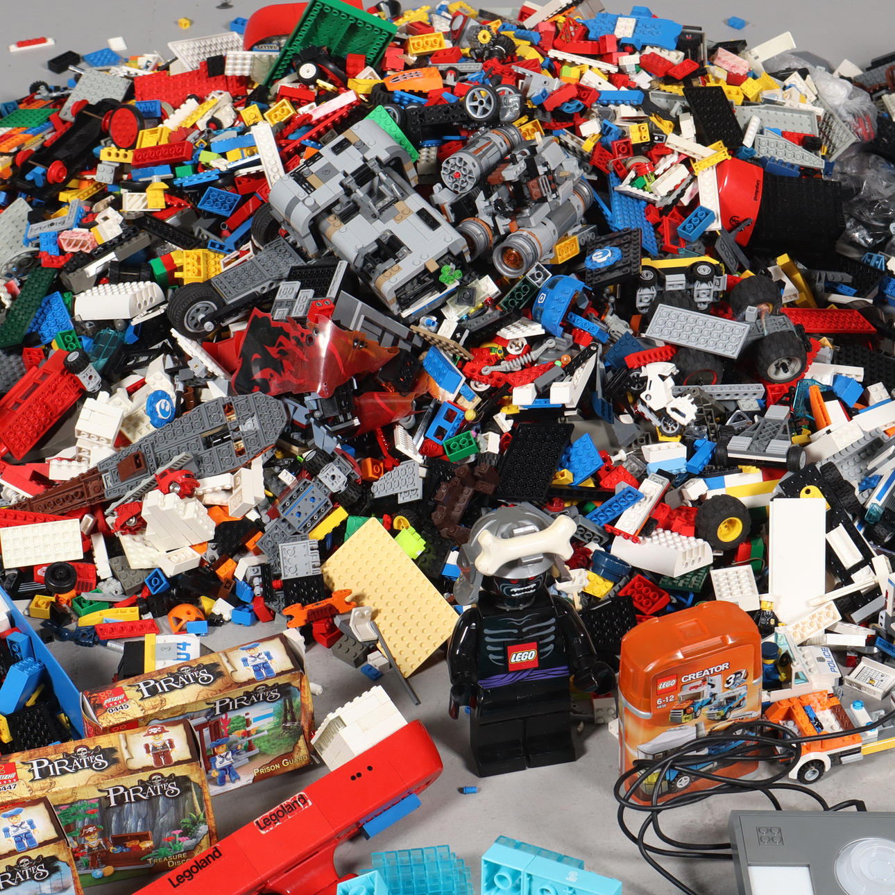 LEGO, ca 44 kg. Leksaker - Leksaker - Auctionet
