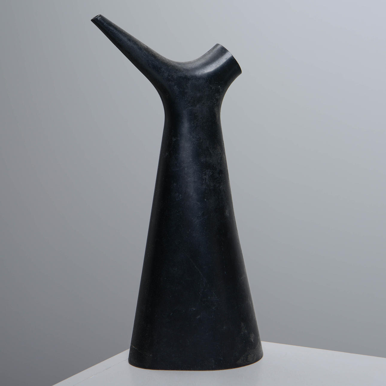 CARL-ARNE BREGER. Vattenkanna, plast, Gustavsberg, 1950-tal. Övrigt ...