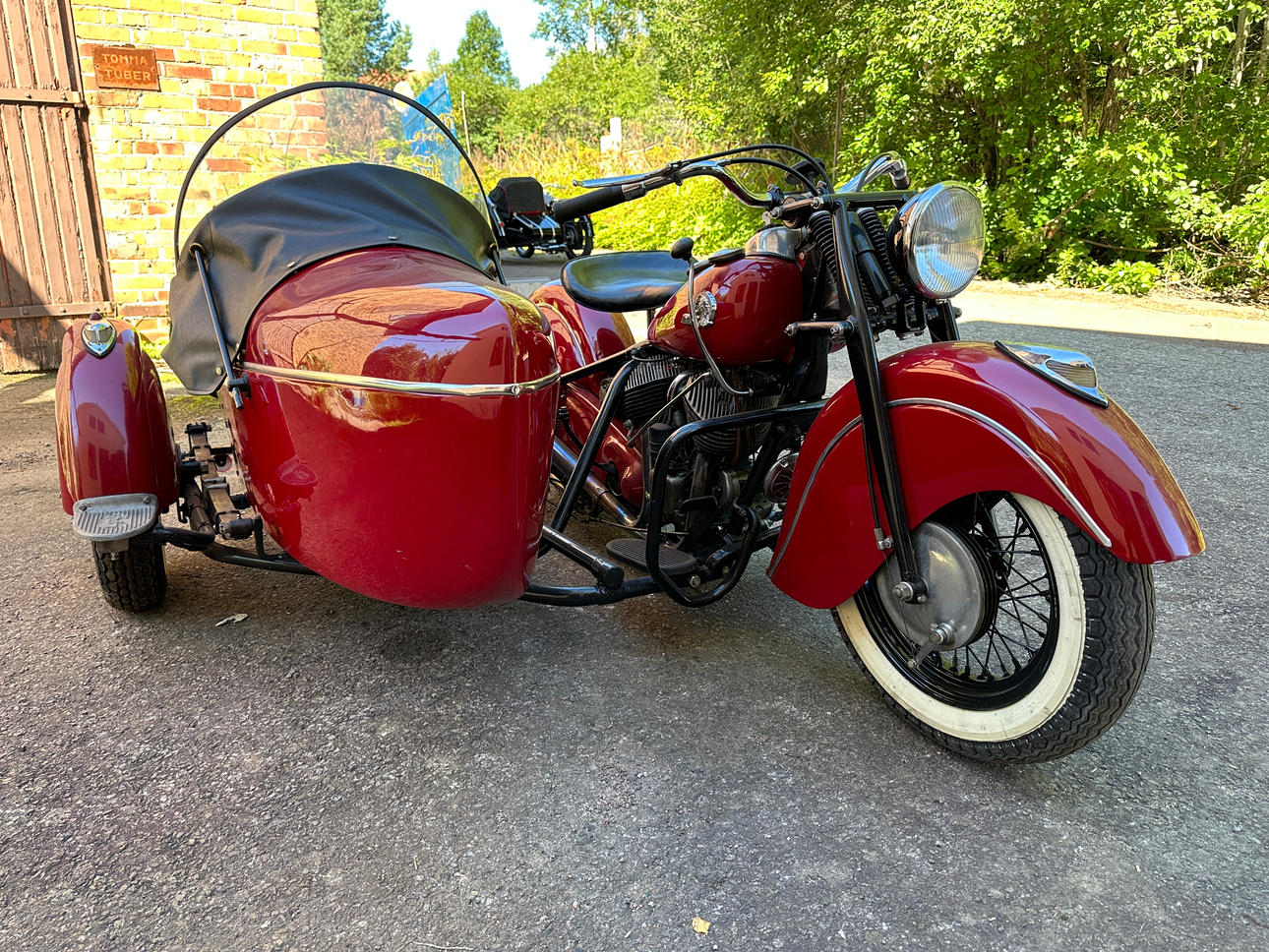 INDIAN, Chief Model 346 with Sidecar. Model year: registered as a 1947 ...
