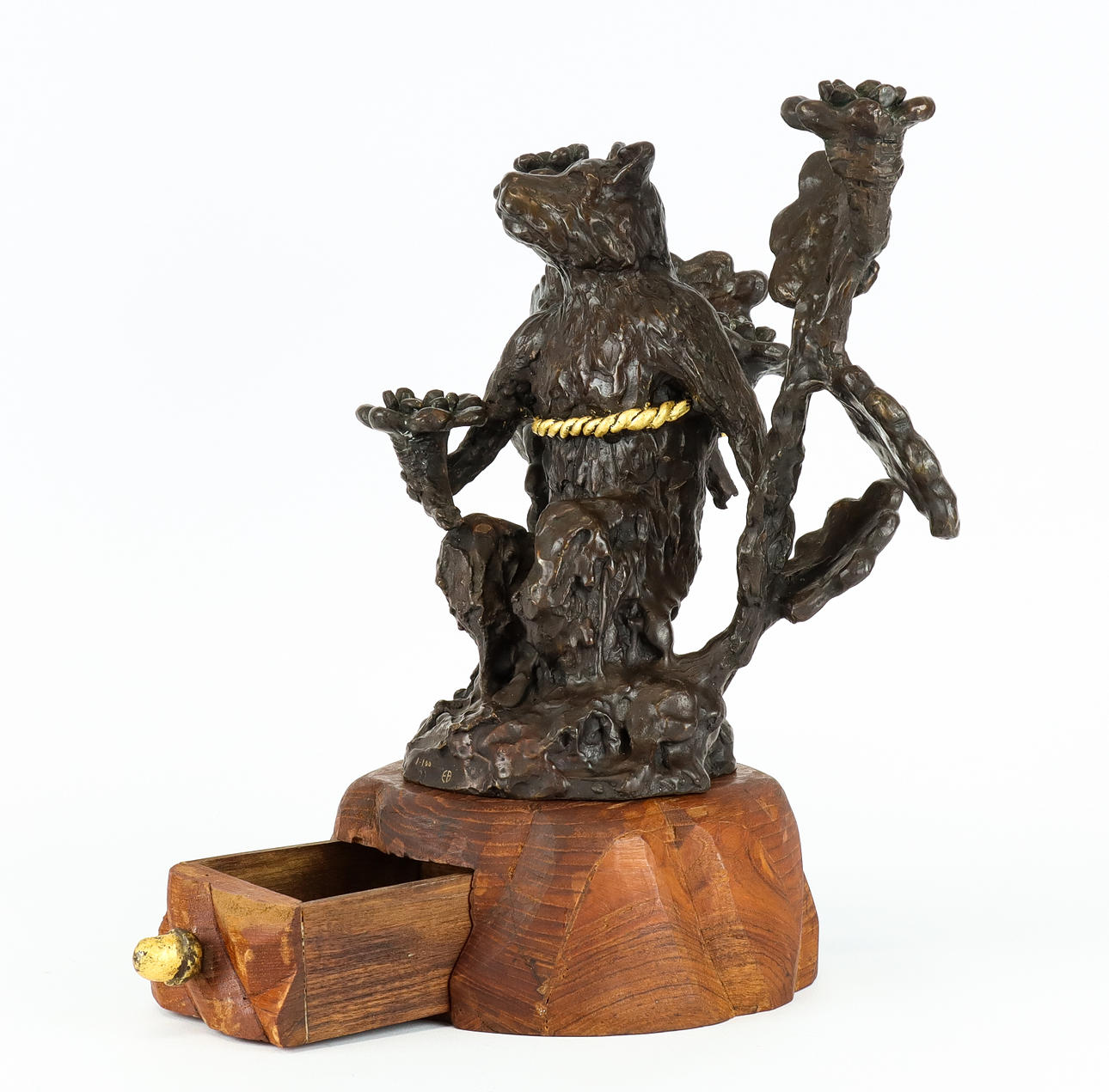 ERNST BILLGREN. Ljusbäraren. Konst - Skulptur - Auctionet