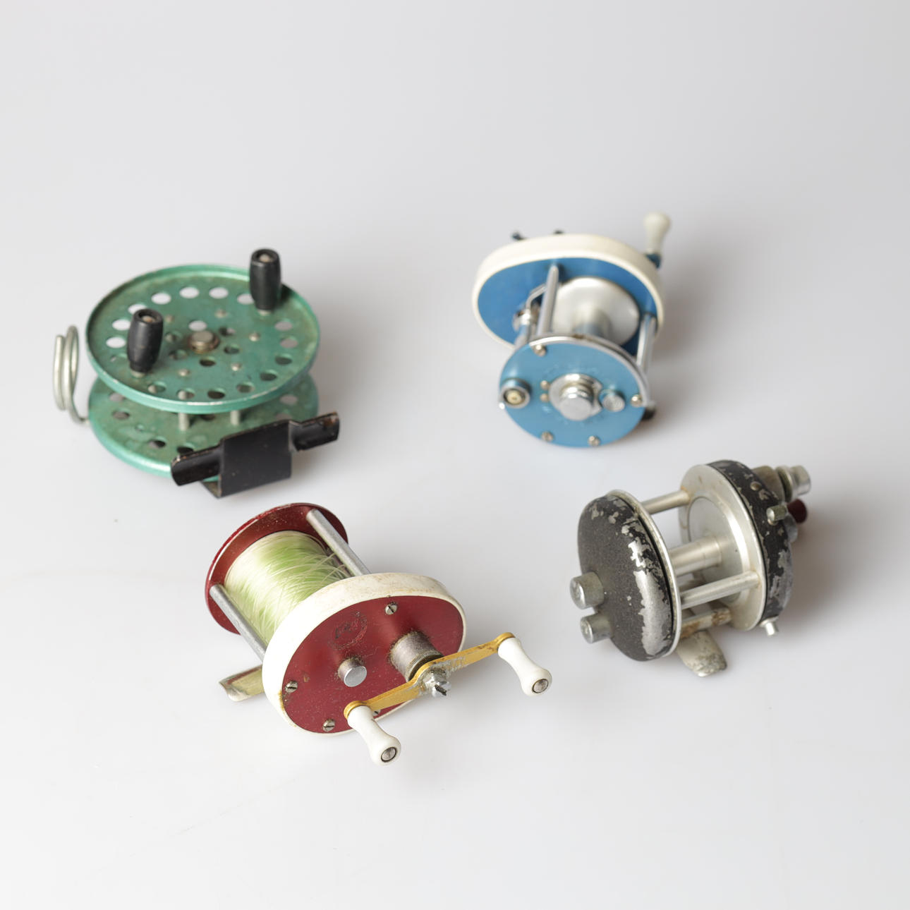 FISHING ROLLS, 4 pcs, i.a. 3 Victory, 1950s/60s. Collectables - Fishing ...