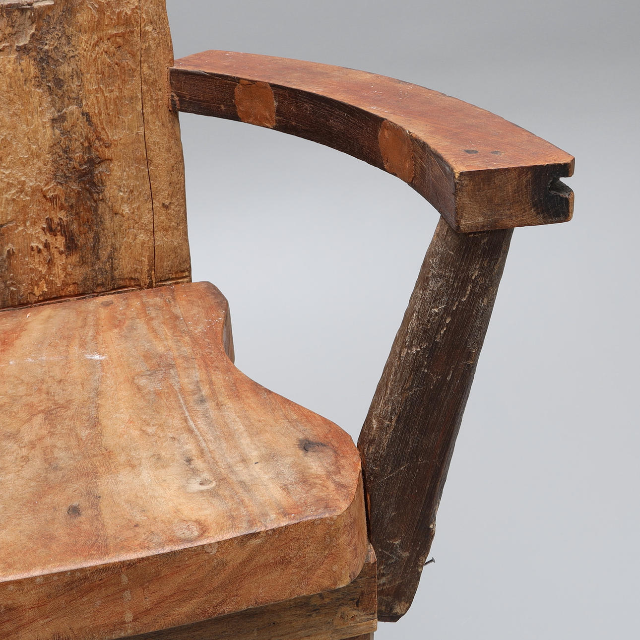 GIGANSTISKA BRUDSTOLAR, 1700/1800-tal, Finland. Möbler - Fåtöljer ...