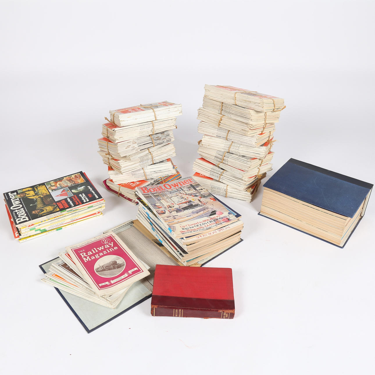 A VERY LARGE AND EXTENSIVE COLLECTION OF MAGAZINES. Books, Maps ...