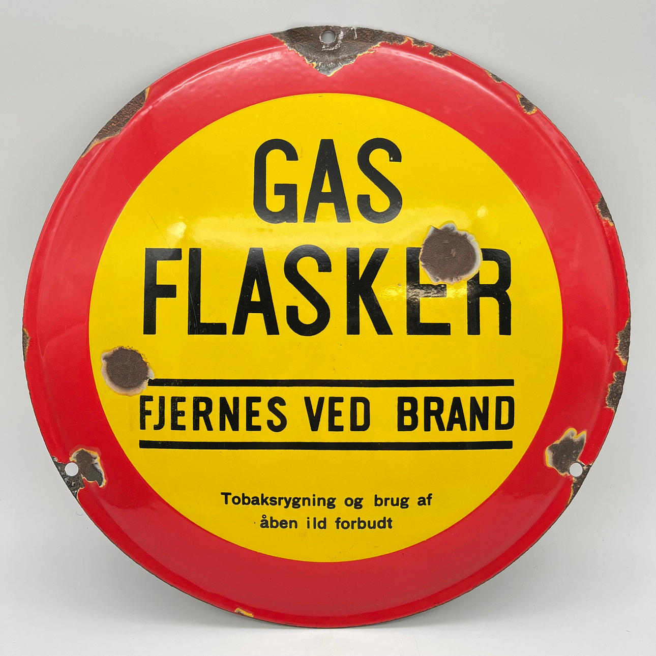 LARGE OLD DANISH ENAMEL SIGN - GAS FLASKER FJERNED VED BRAND ENAMEL ...