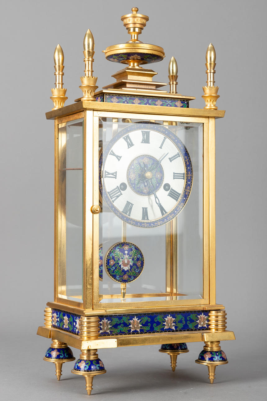 Large cloisonné clock, 555 Fabrik, Shanghai, 1983. Asiatica - Auctionet