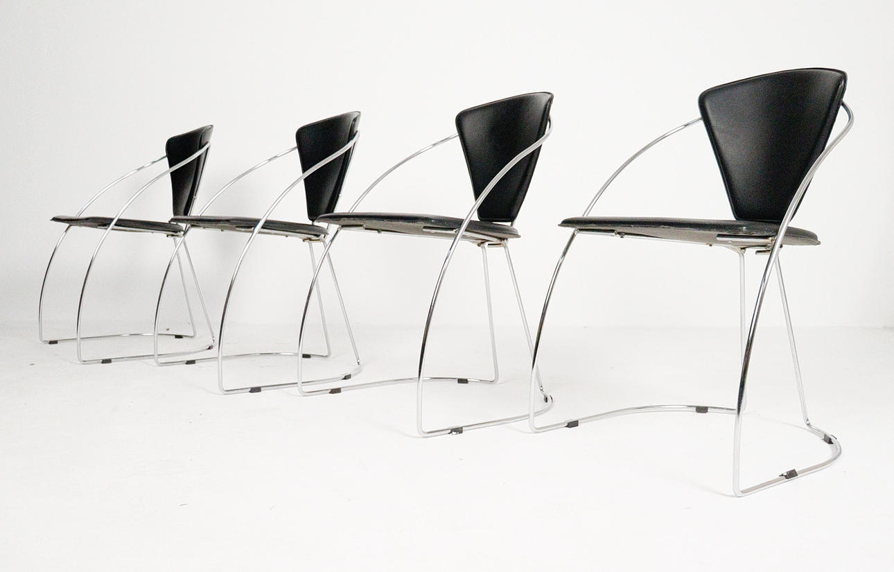 Set med 4 stolar/cantilever stolar av Arrben, modell: Linda, Italien ...