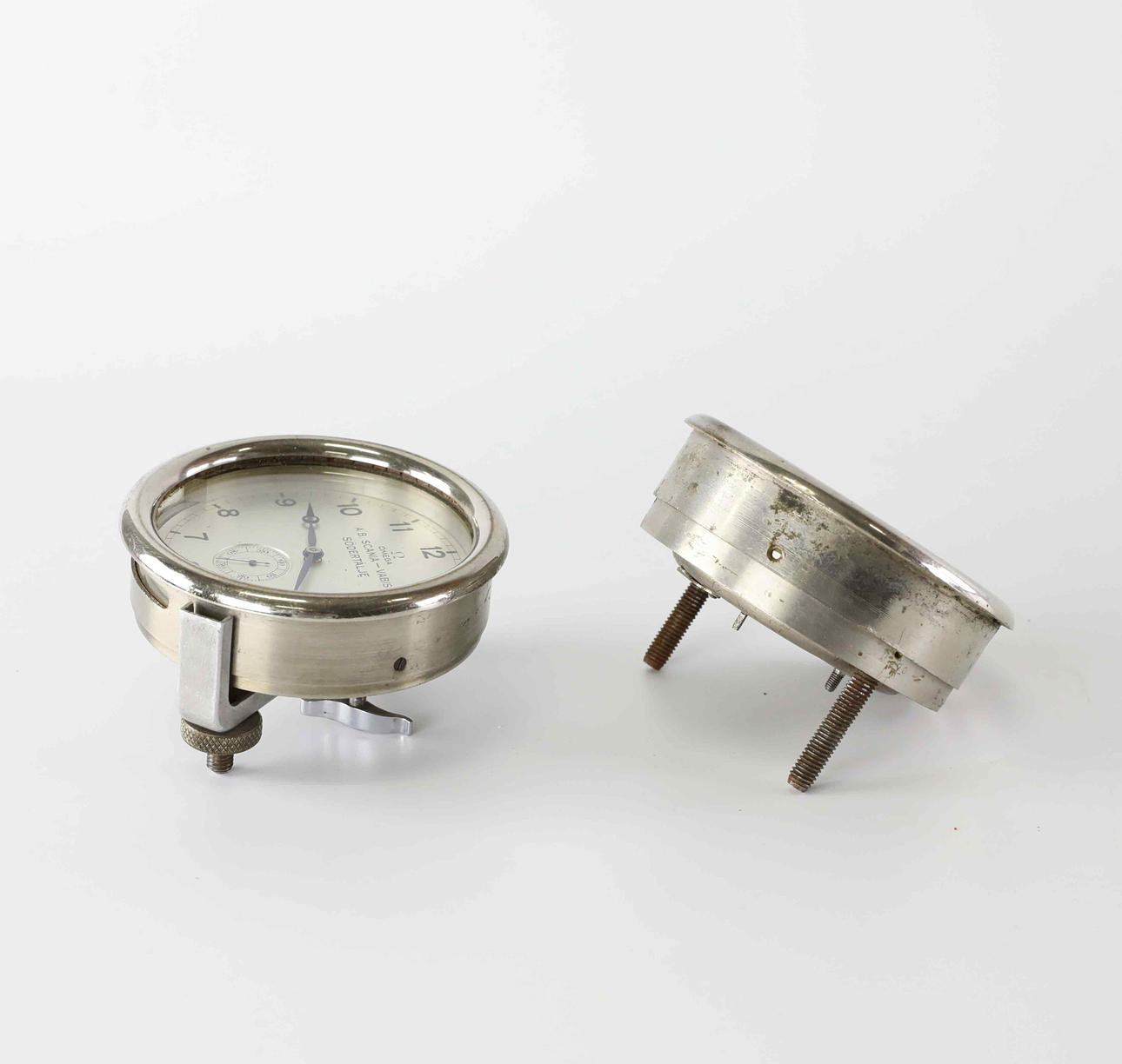 OMEGA, 2 st, "A.B. Scania-Vabis, Södertälje", panelur, 89 mm. Klockor ...