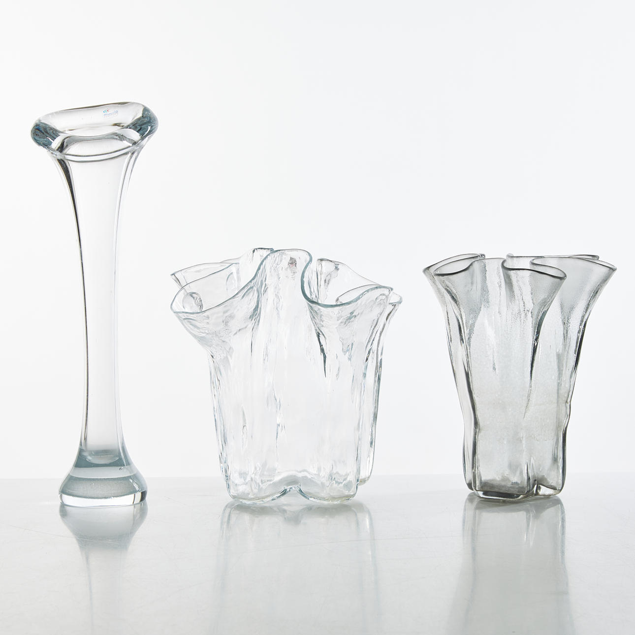 MUURLA GLASBRUK, Finland, vaser, 3 st., 2 tulpanvaser i grått och ...