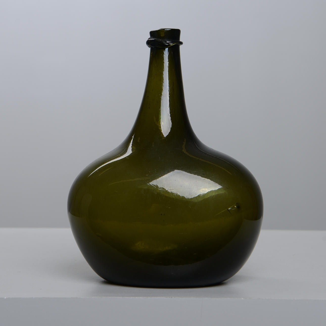 FLASKA, glas, 1700/1800-tal. Glas - Konstglas - Auctionet