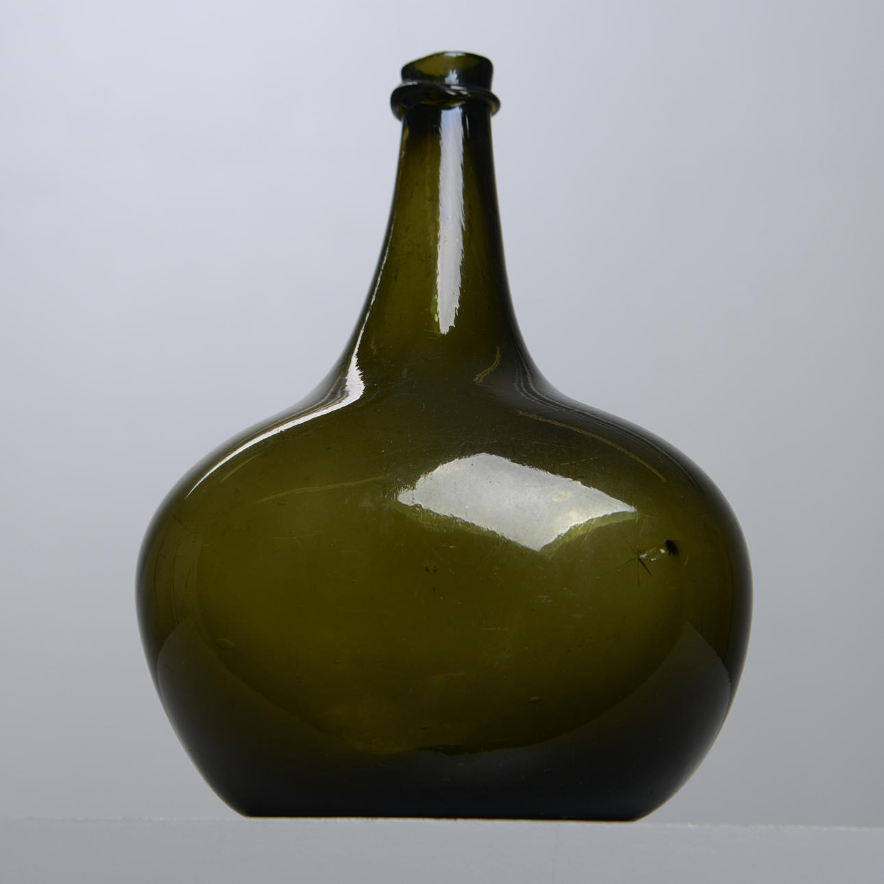 FLASKA, glas, 1700/1800-tal. Glas - Konstglas - Auctionet