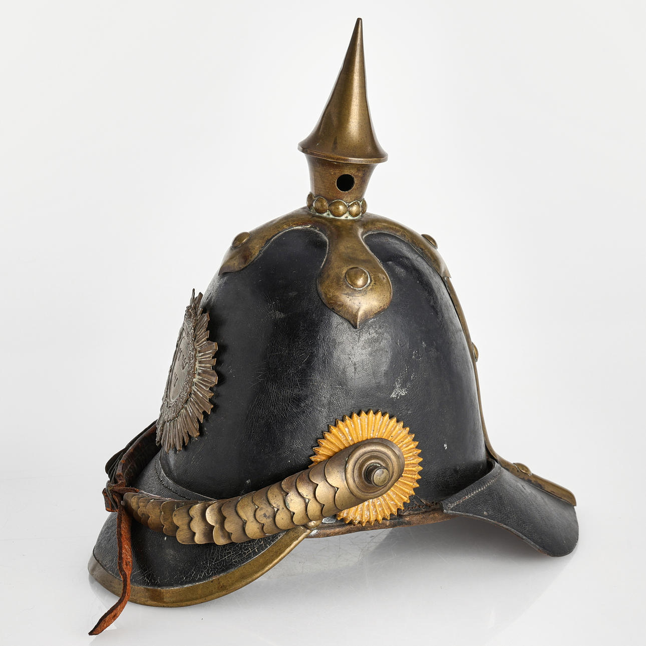 KASK, för infanteri, m/1845. Vapen & Militaria - Övrig militaria ...
