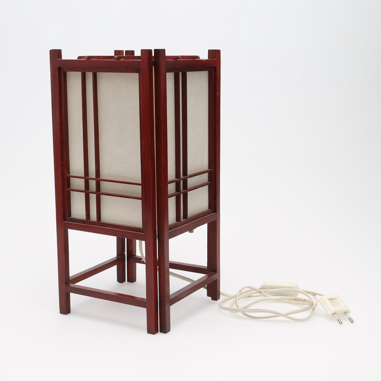 BORDSLAMPA, trä och rispapper, japansk modell, 1900-talets senare del ...