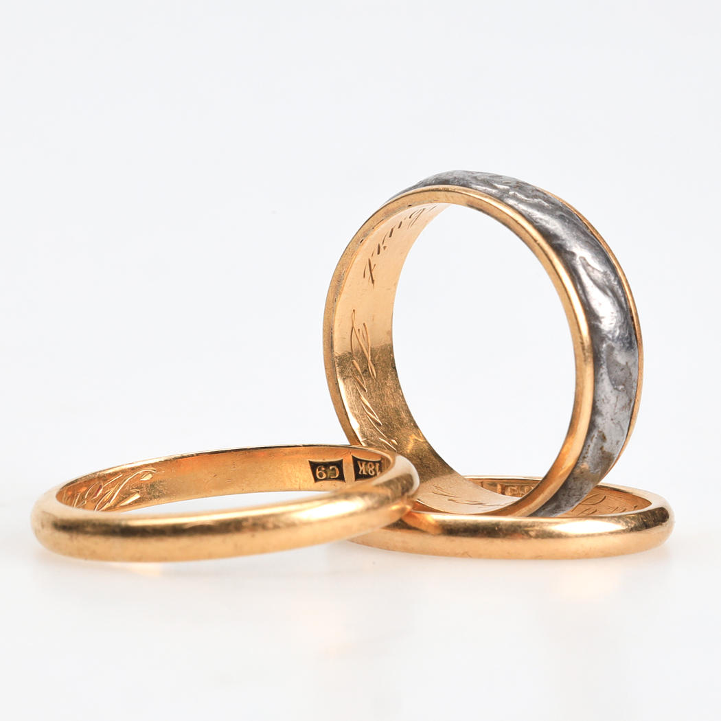 RINGAR, i 18k guld, 3 st. Smycken & Ädelstenar - Ringar - Auctionet