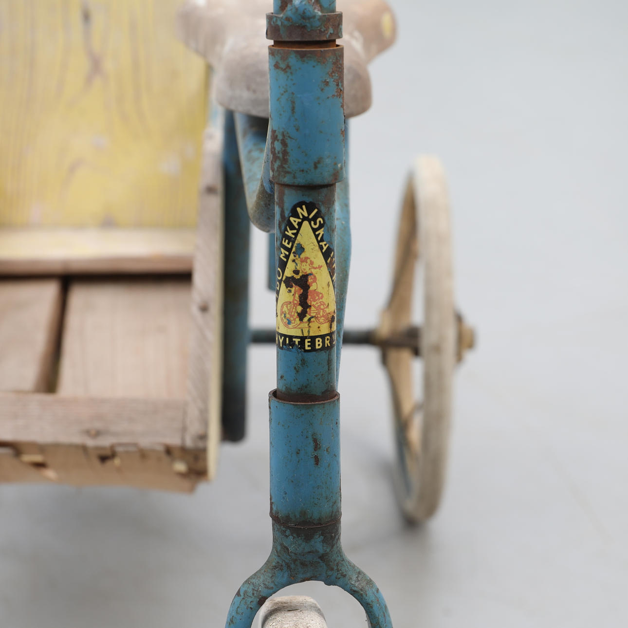 TREHJULING med sidovagn. Leksaker - Leksaker - Auctionet