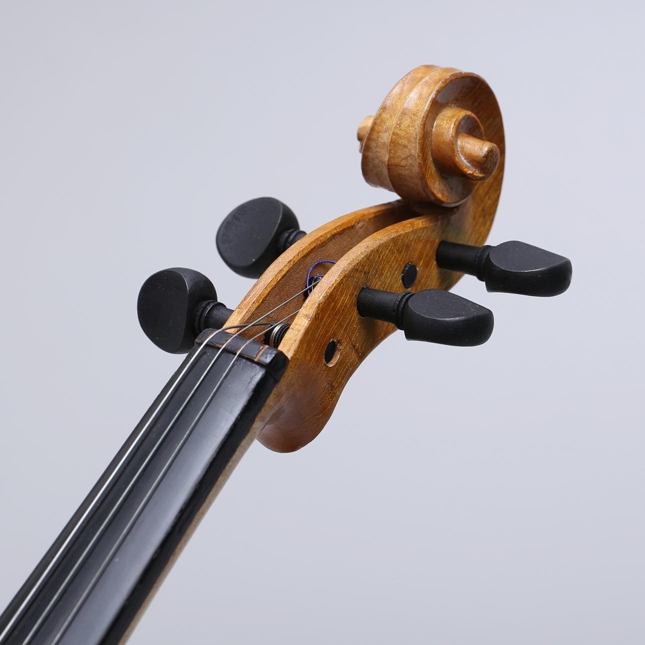 FIOL med STRÅKE, FODRAL, Lark. Samlarföremål - Musikinstrument - Auctionet