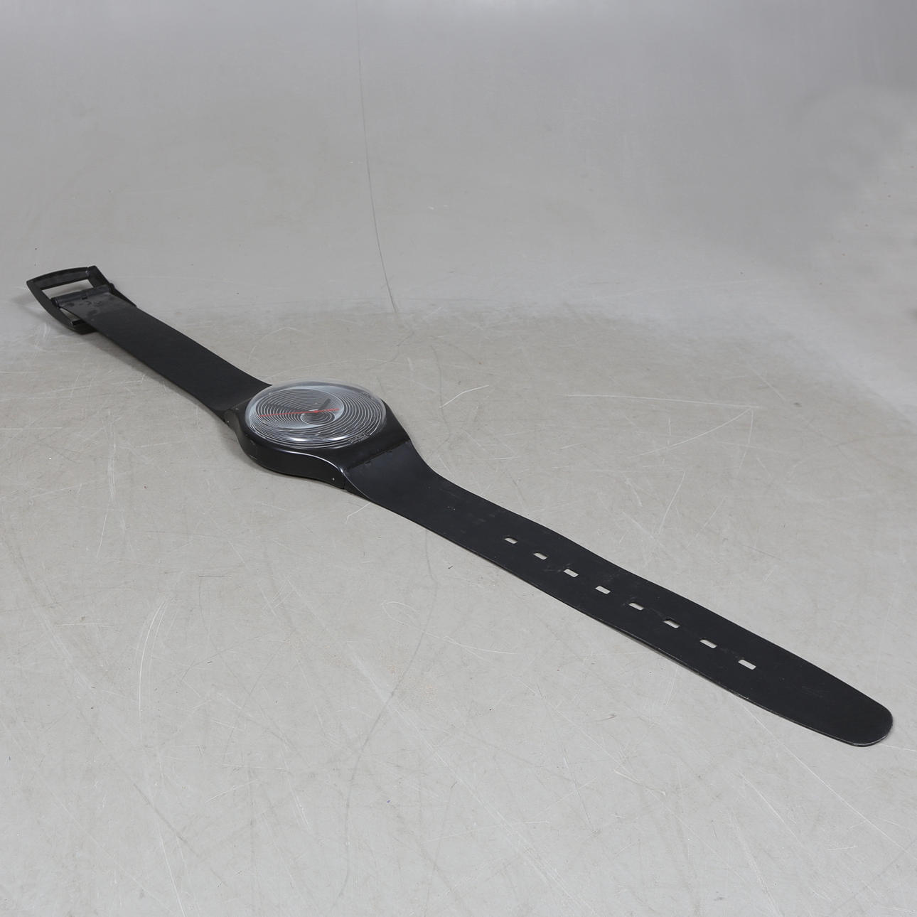 VÄGGUR, Swatch. Klockor & Ur - Väggur - Auctionet