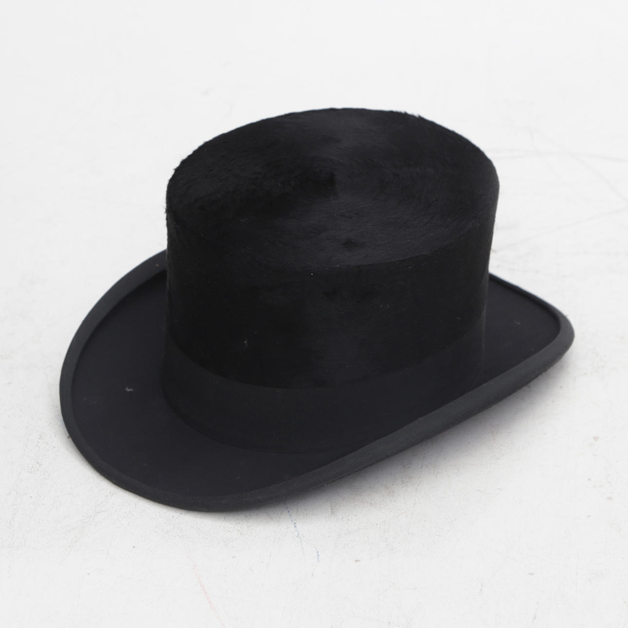 HATT, i väska, 1900-tal. Övrigt - Övrigt - Auctionet