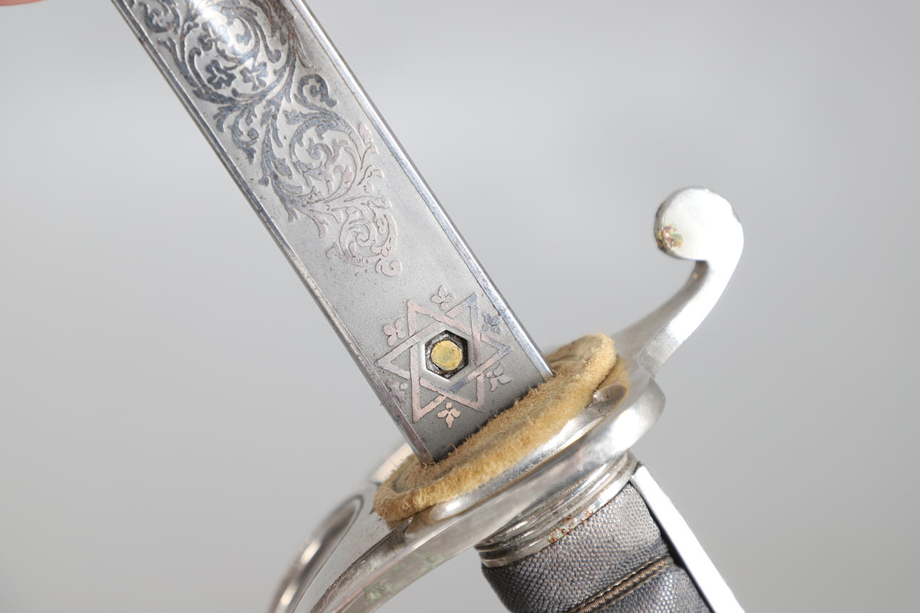 THE IMPORTANT SECOND WORLD WAR MILITARY CROSS AND BAR GROUP OF SEVEN TO ...