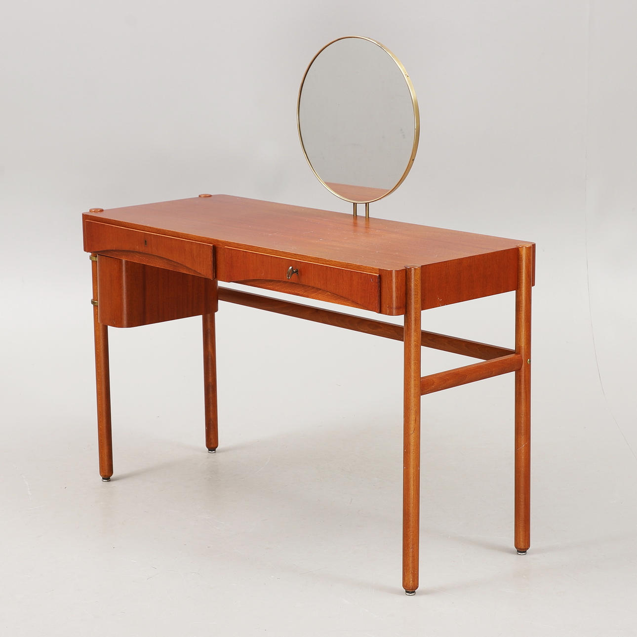 BERTIL FRIDHAGEN. Sminkbord, modell "3-127", ur Ligrett-serien, Svenska ...