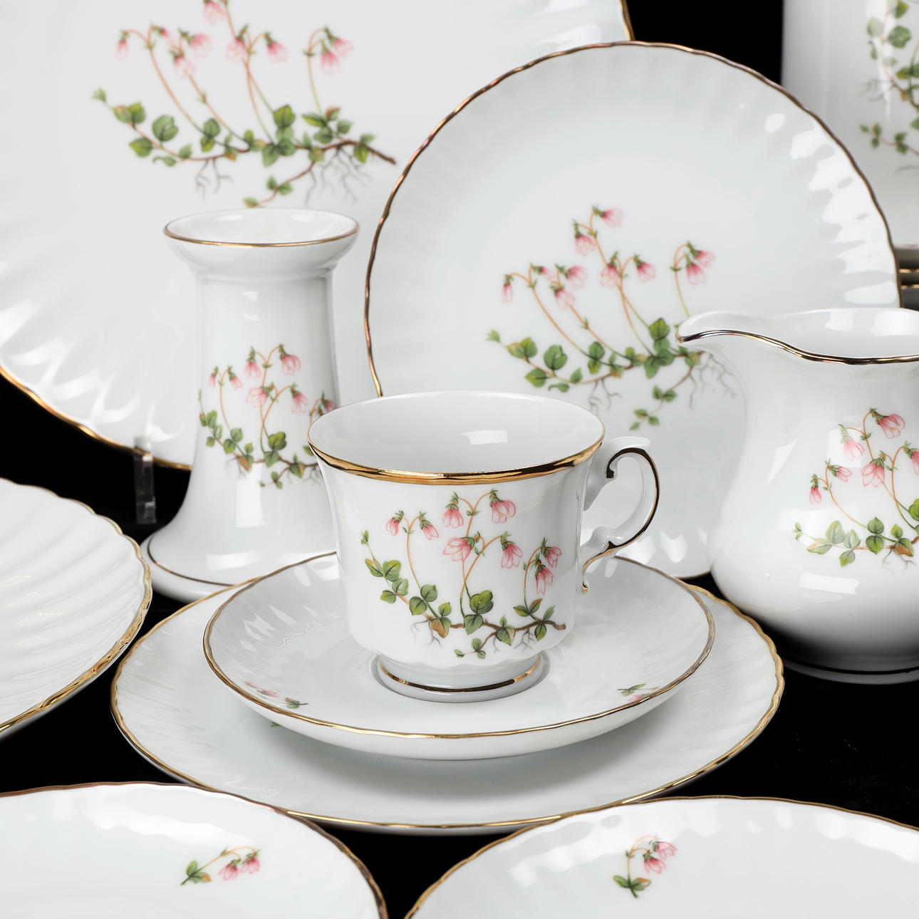 KAFFESERVIS, 44 delar, "Linnea Borealis", Svaneholm. Keramik & Porslin ...
