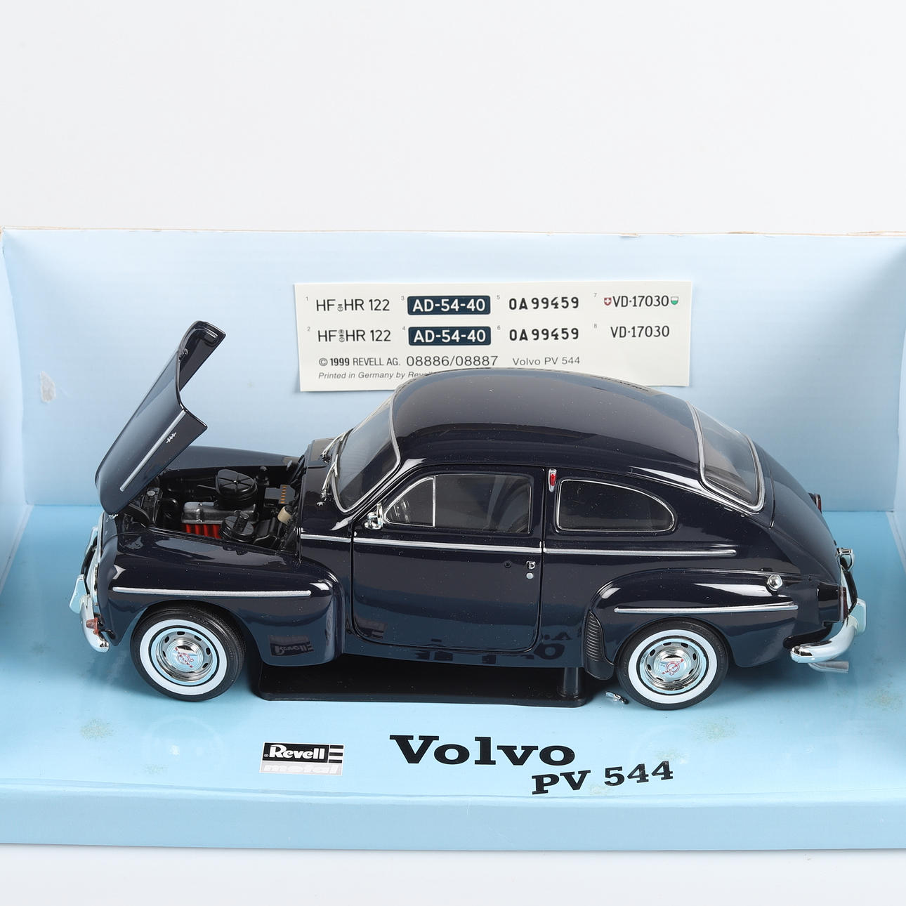 MODELLBIL, skala 1:18, Volvo PV 544, Revell. Leksaker - Leksaker ...