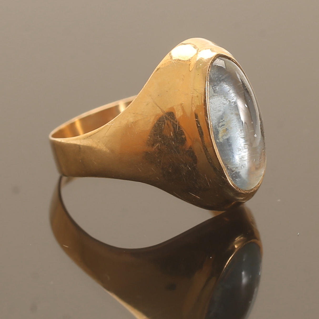 RING med sten, 18 k guld. Smycken & Ädelstenar - Ringar - Auctionet