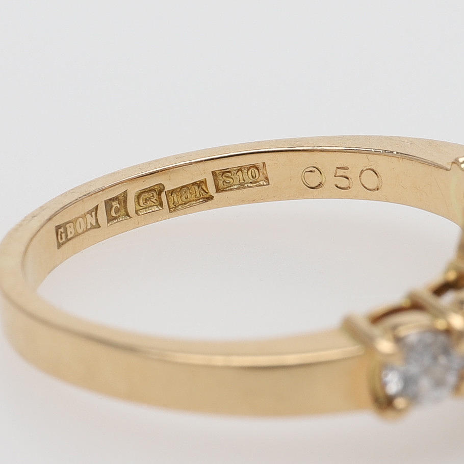 RING MED OPAL OCH DIAMANTER. Smycken & Ädelstenar - Ringar - Auctionet